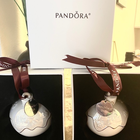Pandora | Holiday | Pandora Exclusive Limited Edition 28 Ornament ...